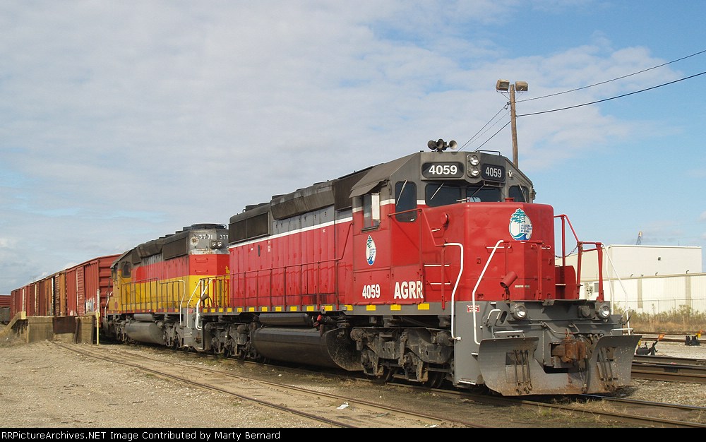 AGRR 4059 and CEFX 3771 Rest on a Sunday Afternoon